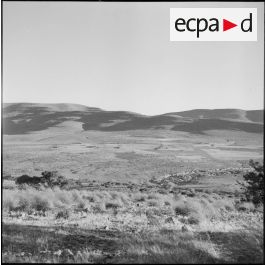 ImagesDéfense - Paysage d'une plaine.