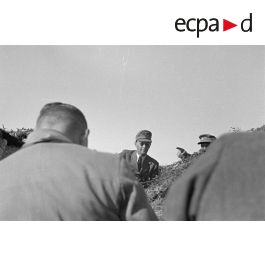 ImagesDéfense - Josef Terboven se fait présenter les positions ...