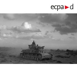 ImagesDéfense - Un char Panzer IV du Panzer-Regiment 8 (15 Panzer ...