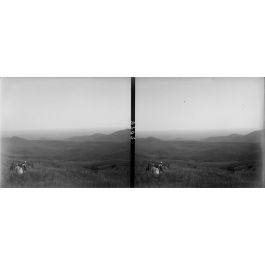 ImagesDéfense - Au loin plaine de Bekily. [légende d'origine]