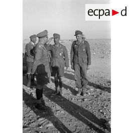 ImagesDéfense - Le Generalleutnant Rommel est salué par l'Hauptmann ...
