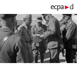ImagesDéfense - Le général Ettore Bastico et les généraux Alfred Gause ...