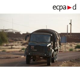 ImagesDéfense - Un camion GBC-180 du 3e escadron de transport du 515e ...