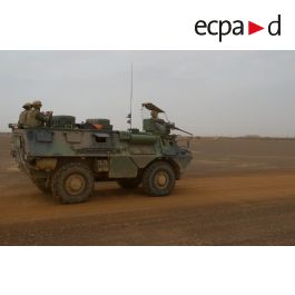 ImagesDéfense - Un véhicule de l'avant blindé (VBA) du peloton de ...
