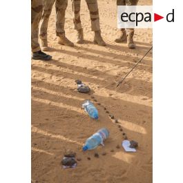 ImagesDéfense - Briefing sur caisse à sable auprès des chefs des ...