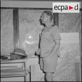 ImagesDéfense - Le général Beaufre commandant de la 2e DIMo.