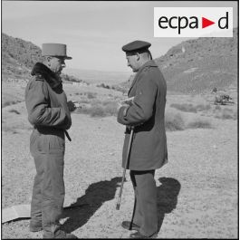 ImagesDéfense - Le général Redon en compagnie du colonel Edel.