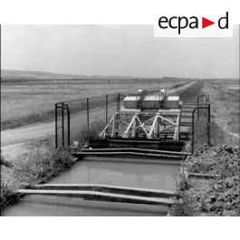 ImagesDéfense - Irrigation dans la plaine du Chélif.