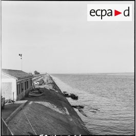 ImagesDéfense - Perspective sur le canal de Suez à El Cap.