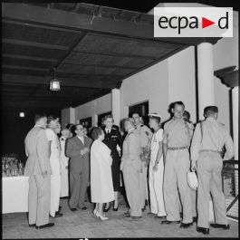 ImagesDéfense - La comtesse du Luart visite le centre militaire de ...