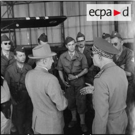 ImagesDéfense - Base aérienne de Zenata. André Morice s'adresse aux ...