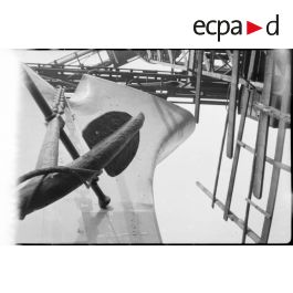 ImagesDéfense - Dans les chantiers navals de la Deschimag à Brême, l ...