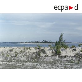 ImagesDéfense - Paysage de Moruroa. [Description en cours]