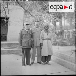 ImagesDéfense - Le colonel Katz et ses adjoints au parc zoologique de ...