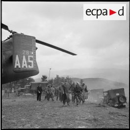 ImagesDéfense - Arrivée du général Ely, chef d'Etat-major des Forces ...