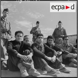 ImagesDéfense - Jeunes recrues du front de libération nationale (FLN ...