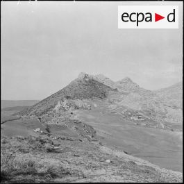 ImagesDéfense - Djebel Taya, à 30 km à l'ouest de Guelma, où eut lieu l ...