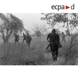 ImagesDéfense - Départ en patrouille d'une compagnie du 17e régiment du ...