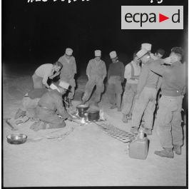 ImagesDéfense - Fort Flatters. Sahara. Campement de légionnaires.