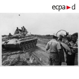 ImagesDéfense - Opération 1953 - Colonel Navarre avec les officiers de ...