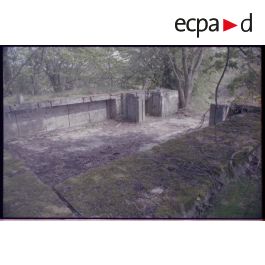 ImagesDéfense - Emplacement de Flak (8,8 cm ou 10,5 cm) à l'ouest de la ...