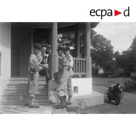 ImagesDéfense - [Indochine française, 9 septembre 1946. Le général ...