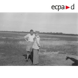 ImagesDéfense - [Angkor Vat, 10 septembre 1946. Le général Zinovi ...