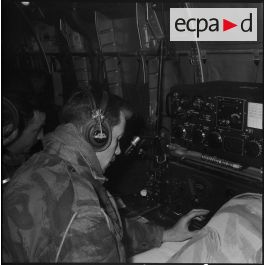 ImagesDéfense - Sud algérien. Opération Violet. L'équipe technique à ...