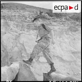 ImagesDéfense - Oued Fodda. Centre d'instruction. Parcours du combattant.