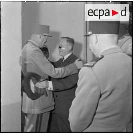 ImagesDéfense - Maison-Blanche. Adieux du général Allard au colonel ...