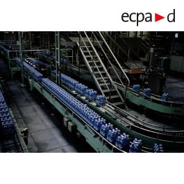 ImagesDéfense - Volvic (63). Usine Volvic. Eau minérale ...