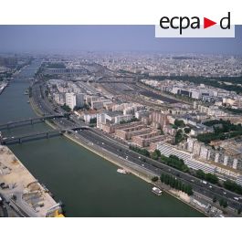 ImagesDéfense - Charenton-le-Pont (94). L'îlot des carrières, la Seine ...