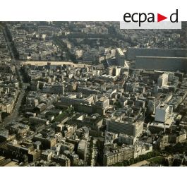 ImagesDéfense - Paris 15e. L'hôpital Necker et ensemble Maine Montparnasse.