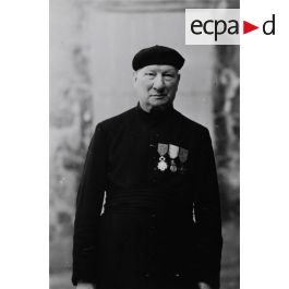 ImagesDéfense - Abbé Louis Roux. 31 août 1960. [légende d'origine]