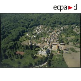 ImagesDéfense - Nerville-la-Forêt (95). Vue générale sur le village et ...