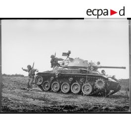 ImagesDéfense - Photographie : un char lors d'une manoeuvre de l'armée ...