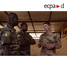 ImagesDéfense - Un instructeur du 93e régiment d'artillerie de montagne ...