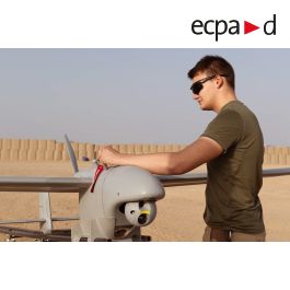 ImagesDéfense - Un artilleur du 93e régiment d'artillerie de montagne ...