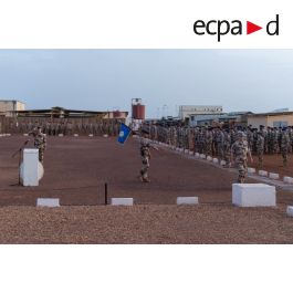 ImagesDéfense - Le général de division Marc Conruyt quitte une ...