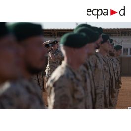 ImagesDéfense - Une photographe militaire estonienne couvre une ...