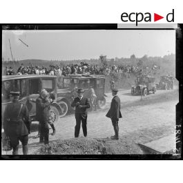 ImagesDéfense - Camp de Darney, Vosges. Remise du drapeau offert par le ...