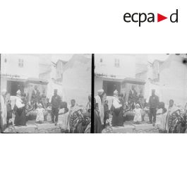 ImagesDéfense - 1490. Place avec le petit nain. [légende d'origine]