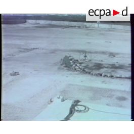 ImagesDéfense - Plan fixe depuis la caméra d'une installation militaire ...