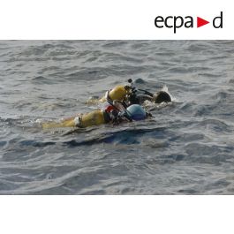 ImagesDéfense - Jean-Jacques de Peretti, ministre de l'Outre-mer, et ...