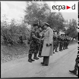 ImagesDéfense - Visite du général anglais Colin Mitchell au commando ...