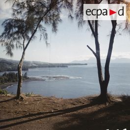 ImagesDéfense - Paysage littoral à la pointe Vénus à Mahina. En arrière ...