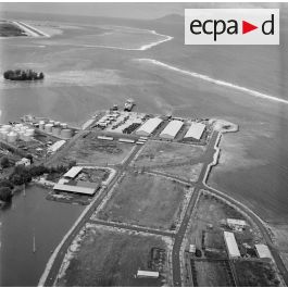 ImagesDéfense - Vue aérienne du site portuaire Fare ute de Papeete en ...