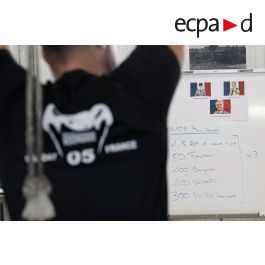 ImagesDéfense - Un soldat prépare une série d'exercices à Cap Midia, en ...