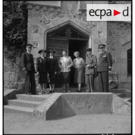 ImagesDéfense - Officiers, personnels de la Croix-Rouge et d ...