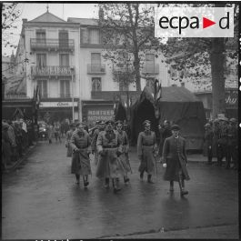 ImagesDéfense - Arrivée d'officiers allemands aux obsèques du général ...